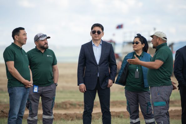 Ерөнхийлөгч У.Хүрэлсүх Мэтагро компанийн хөдөө аж ахуйн цогцолборын үйл ...